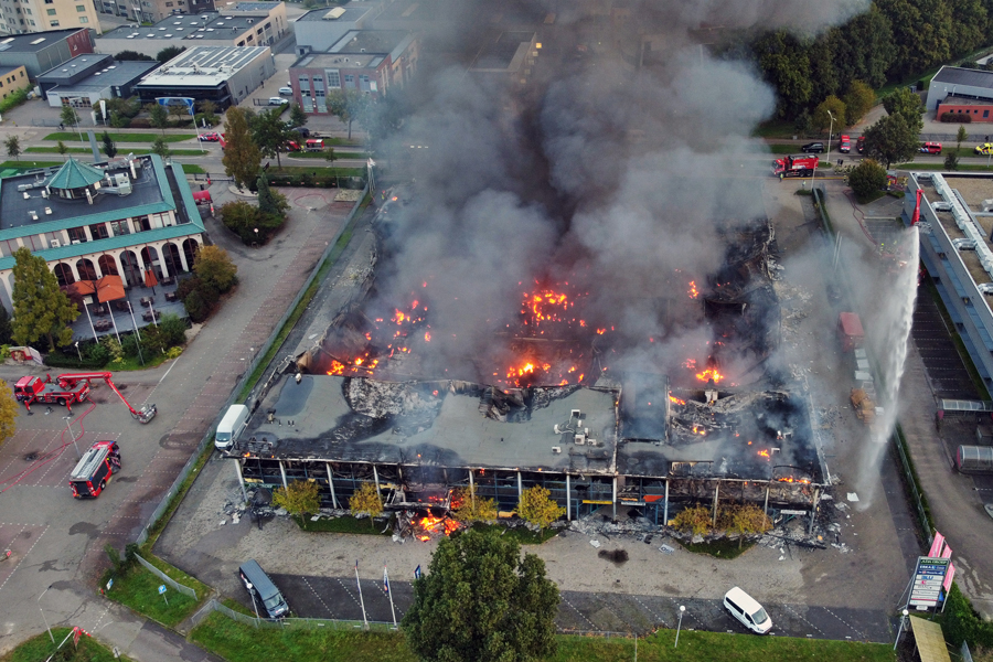 Zeer grote brand op bedrijventerrein Kerkenbos Nijmegen | Wijchens Nieuws